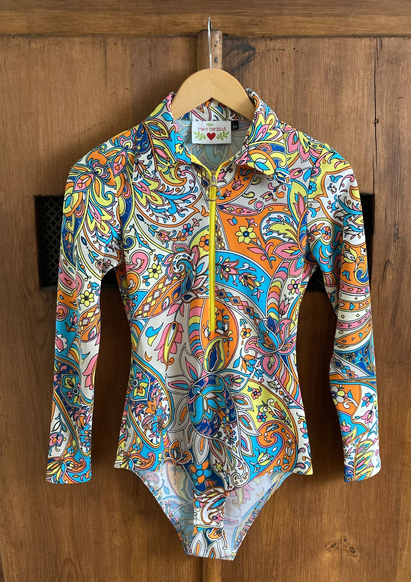nostalgischer langarm Body mit wilden Muster – mein herzblut